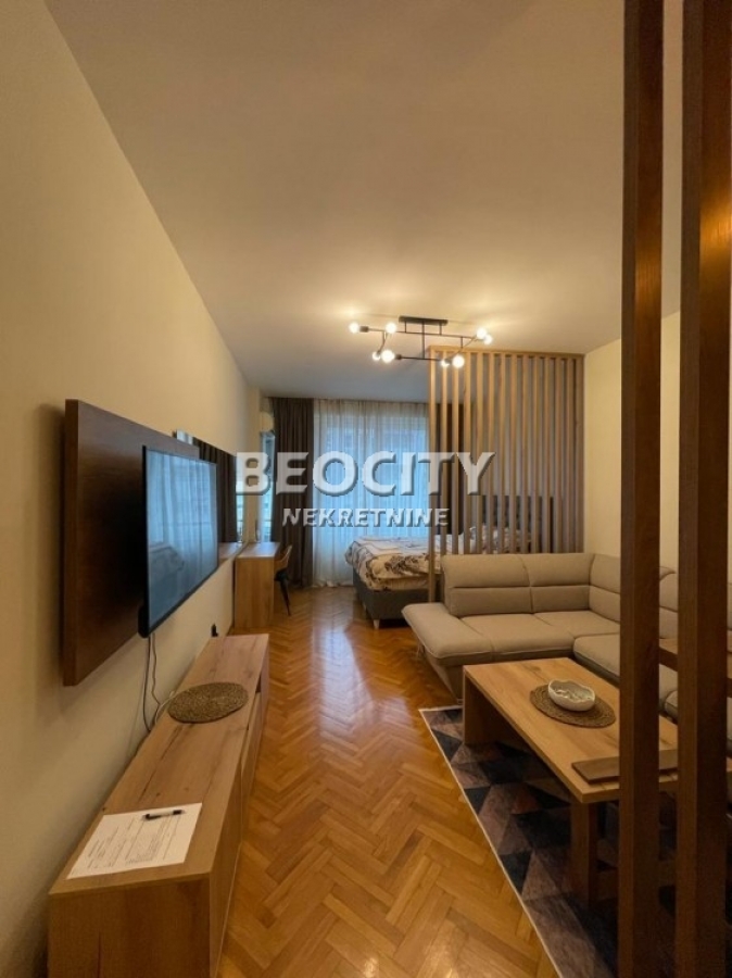 Novi Beograd, YUBC, , 1. 0, 39m2, 900EUR