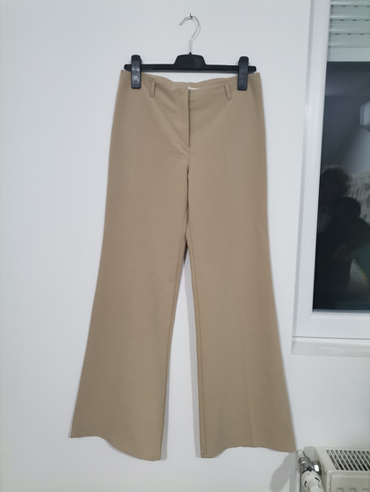 Bež zvonaste elegantne pantalone