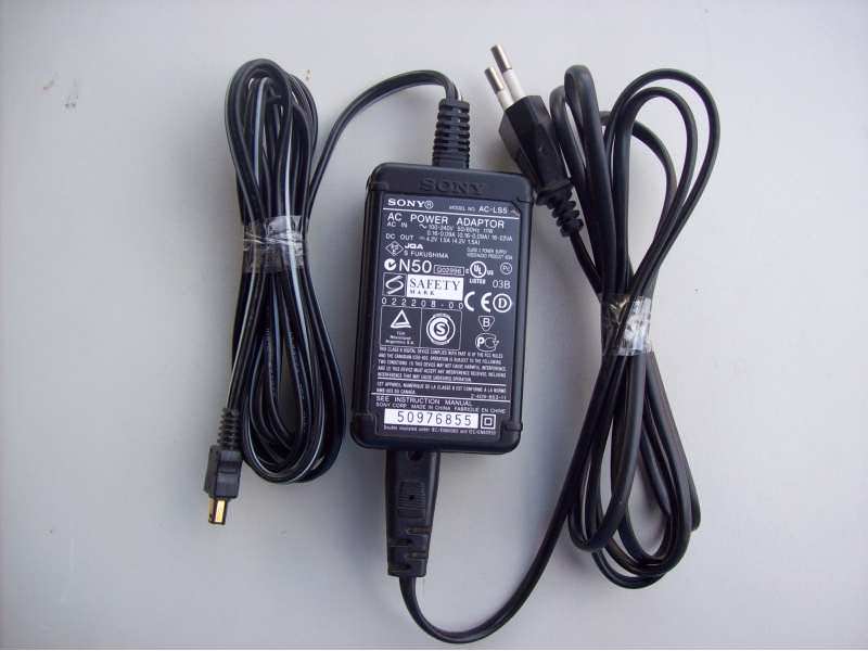 Sony adapter AC - LS 5