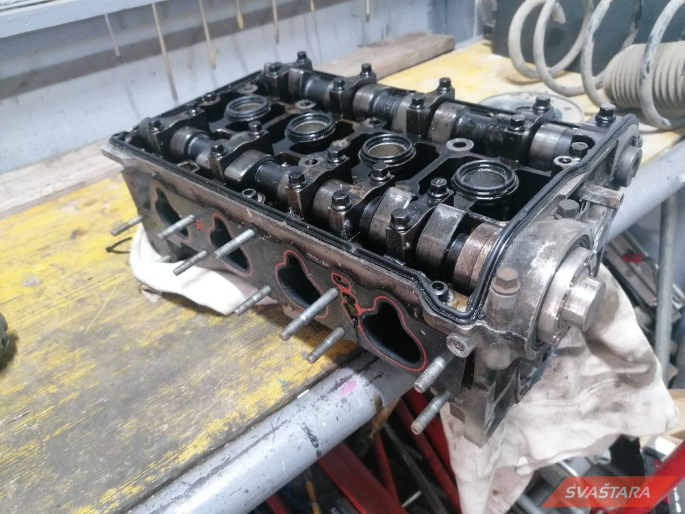 Alfa Romeo 2.0 JTS glava motora