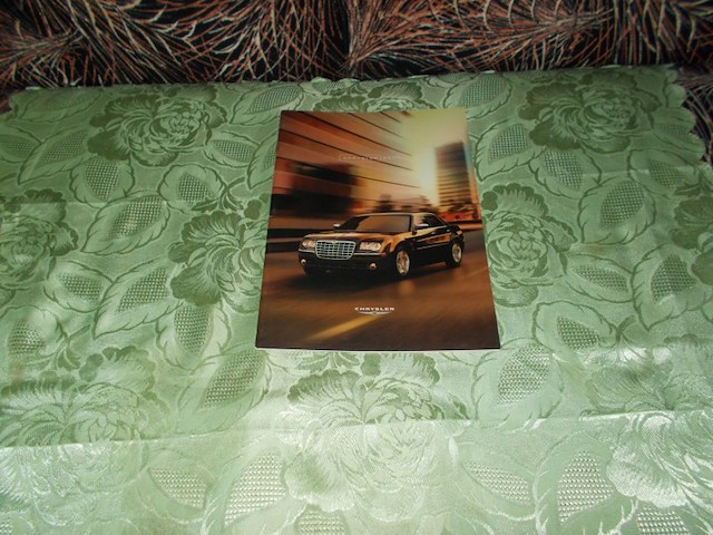 Chrysler 300C - brosura na engleskom na 28 strana