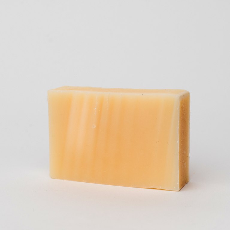 Ručno rađeni šampon „Kocka pene“