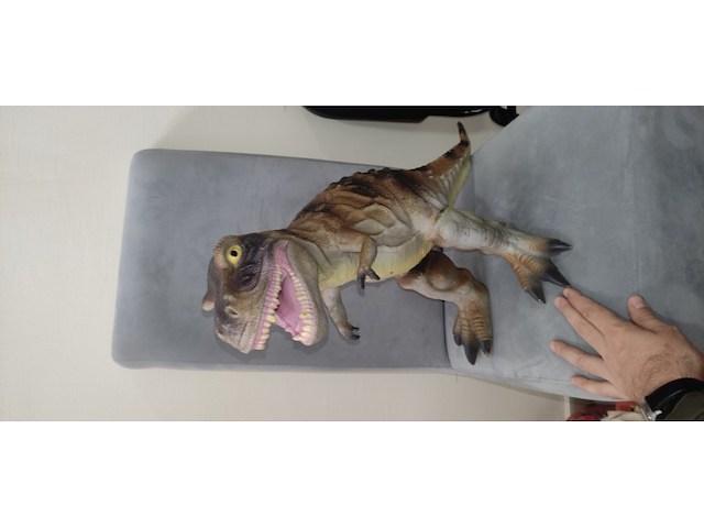 OGROMNI T REX gumena akciona Dinosaurus