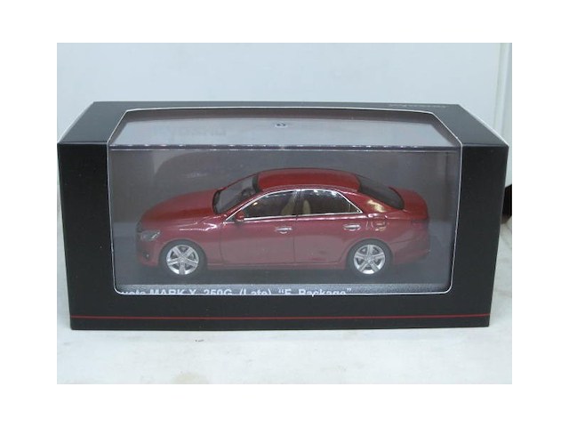 1:43 kyosho toyota crown athlete S