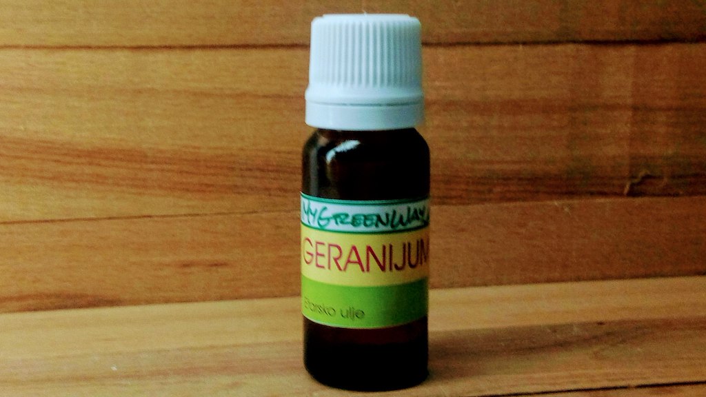 ETARSKO ULJE GERANIJUMA 10 ML