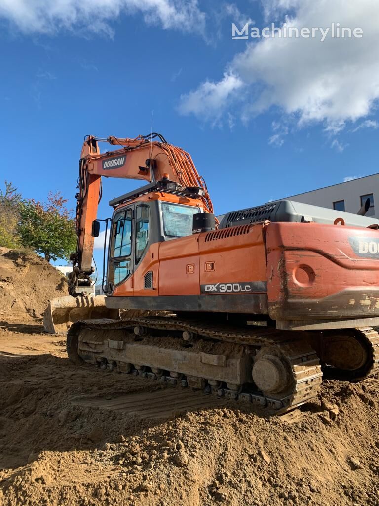 Doosan DX300 bager guseničar