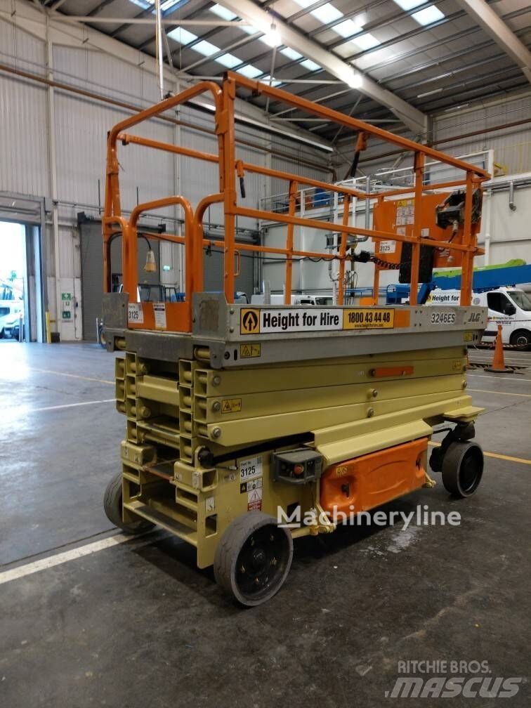 JLG 3246 makazasta platforma