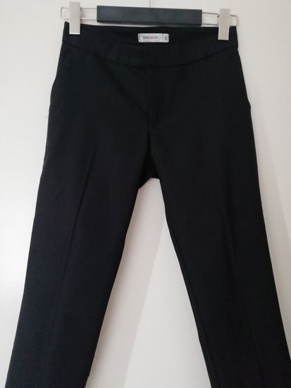 Crne elegante pantalone