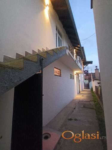 Lokal uz kucu odlicna lokacija!