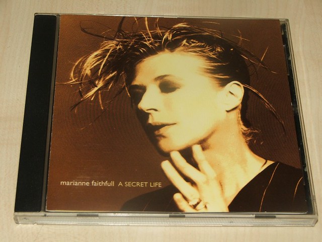 Marianne Faithfull – A Secret Life