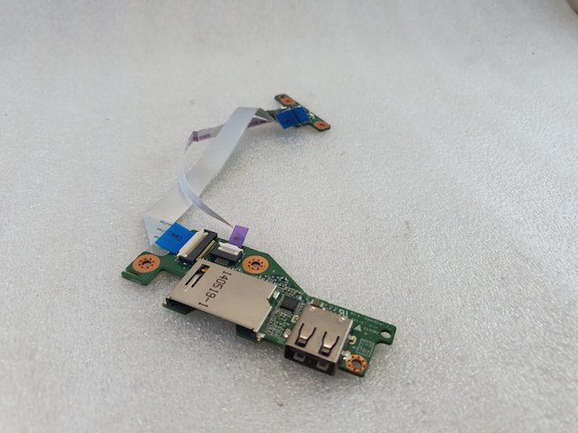 USB port, citac kartica za Acer ChromeBook C720