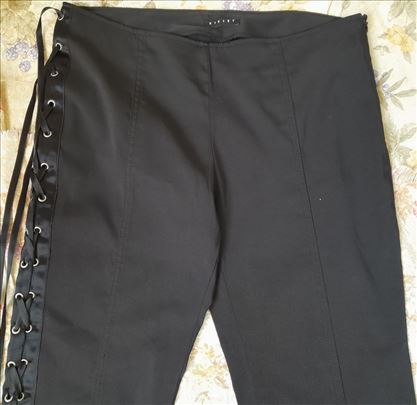 Pantalone ženske ,,Sisley` broj 44