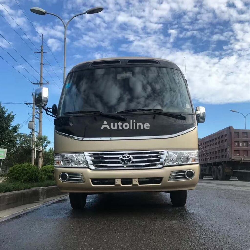 Toyota Coaster prigradski autobus