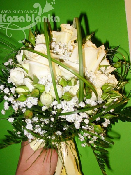 Bidermajer - Bele ruže, bele mini ruže i zelenilo