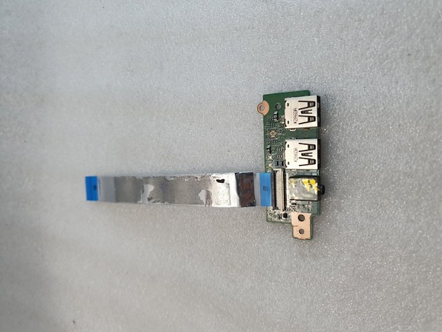 USB, audio konektori za Asus R505C