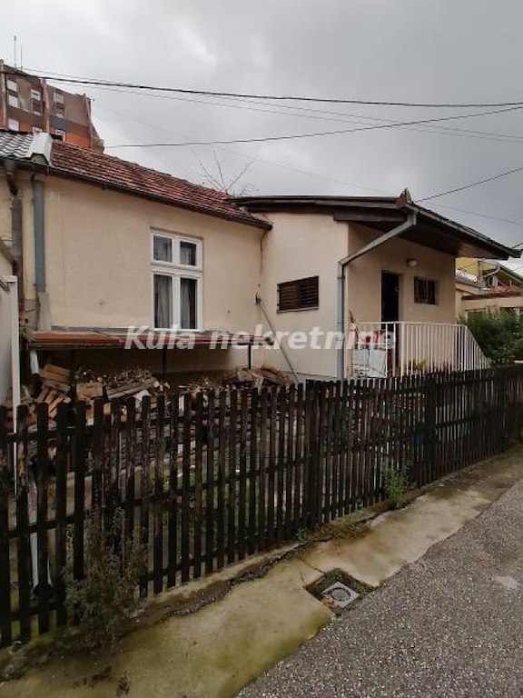 Na prodaju kuća u centru Čačka