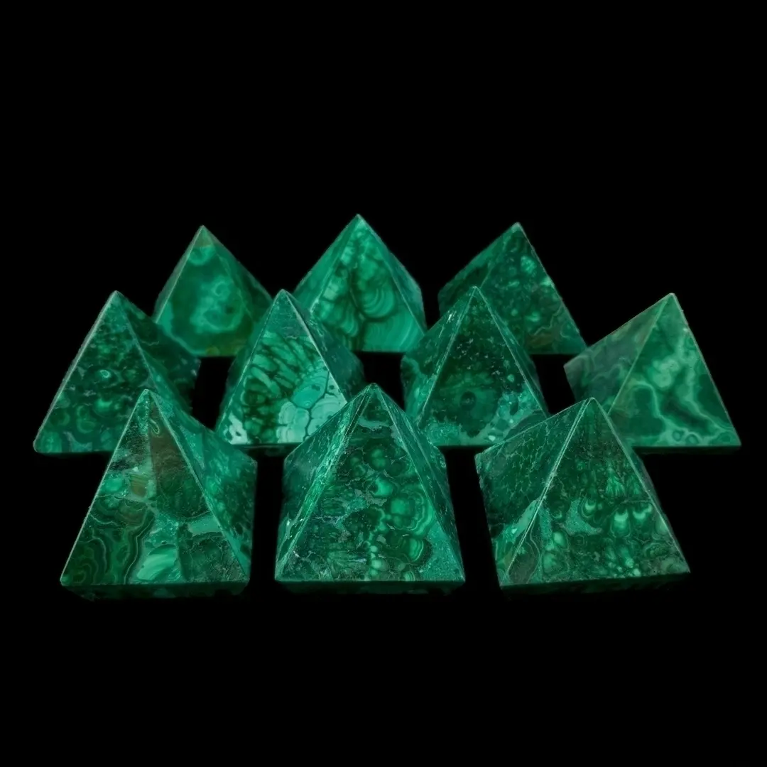 Malahit Piramida 4 cm #7542B46