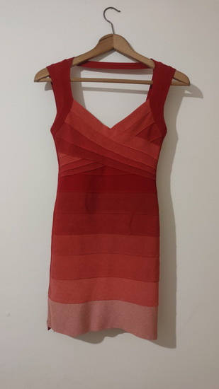 Herve Leger sexy red dress stvorena za tebe!