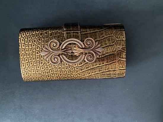 Mango bronzani Clutch