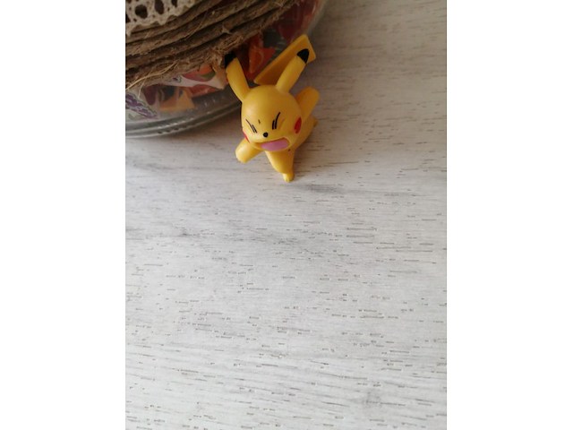 Figurica - Pokemon Pikacu žuti