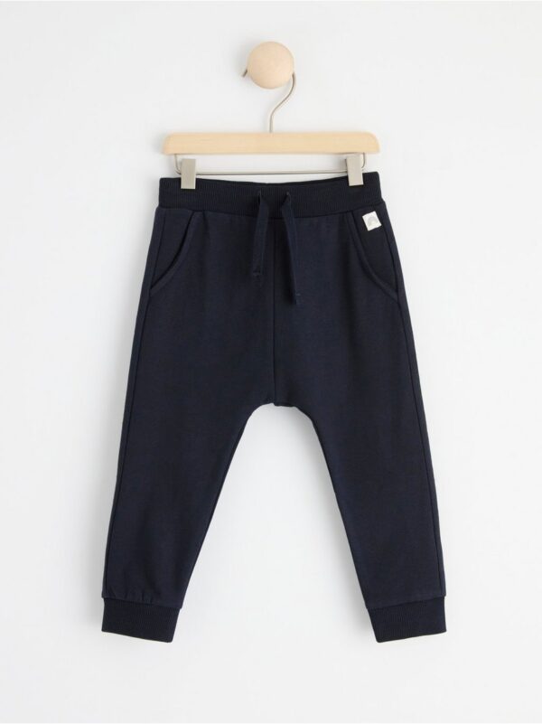 Pantalone -95% pamuk, 5% elastin – Sweatpants with brushed inside