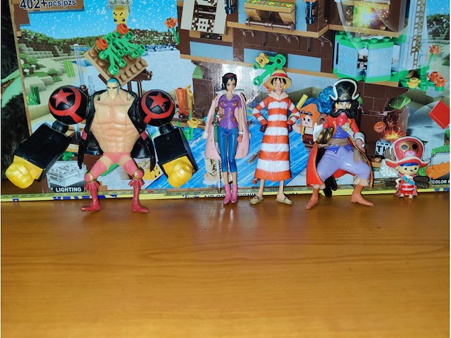 One Piece set od 5 odlično uradjenih detaljnih figura
