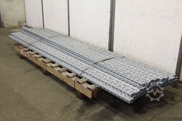 Štand sa policama 61 komad
unbekannt 3000 x 50 x 37 mm