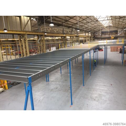 Mezzanine pod
Eingeschossig / 12.000 x 5.000 mm Tragkraft: 500 Kg / m²