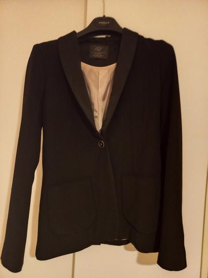 Zara crni sako - najprodavaniji model