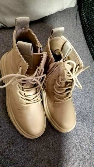 ZARA cizmice SNIZENEEE!