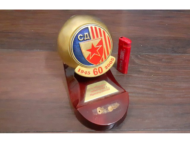 Crvena Zvezda - zlatna lopta za 60 godina članstva