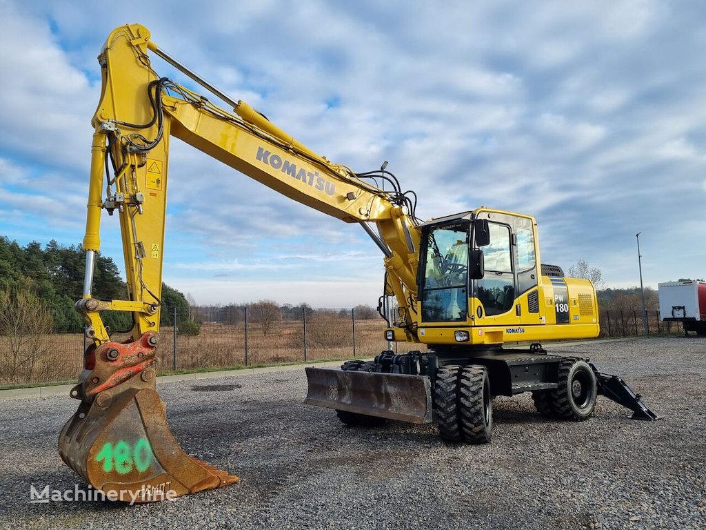 Komatsu PW180 bager točkaš