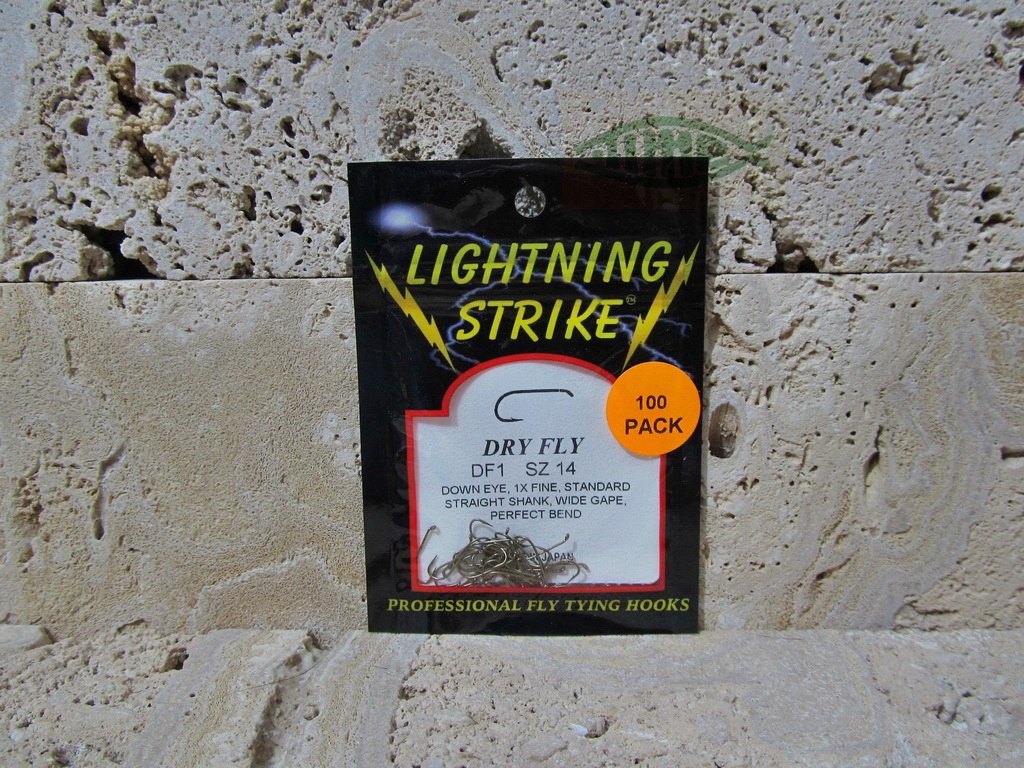 Wapsi Lightning Strike Professional Hooks Dry Fly #14