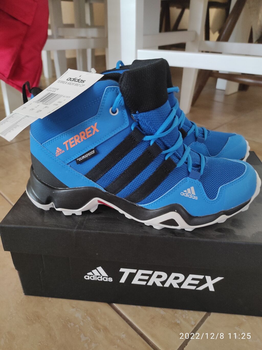 Adidas terex 36,d.u.gaz.23cm,nive sa etiketom! Zimske