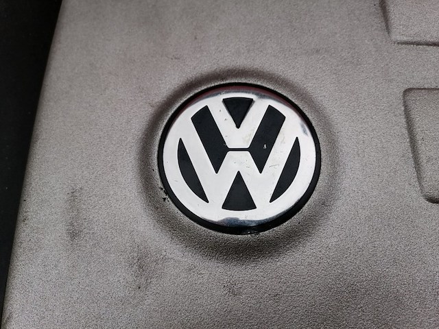 Znak za poklopac motora Volkswagen Touareg 2.5 TDi