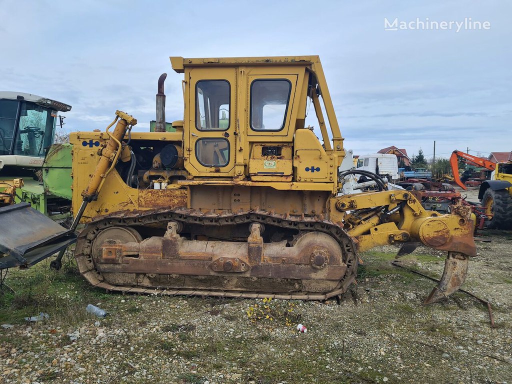 Komatsu D85-18 buldožer