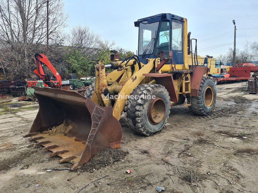 Komatsu WA250 prednji utovarivač