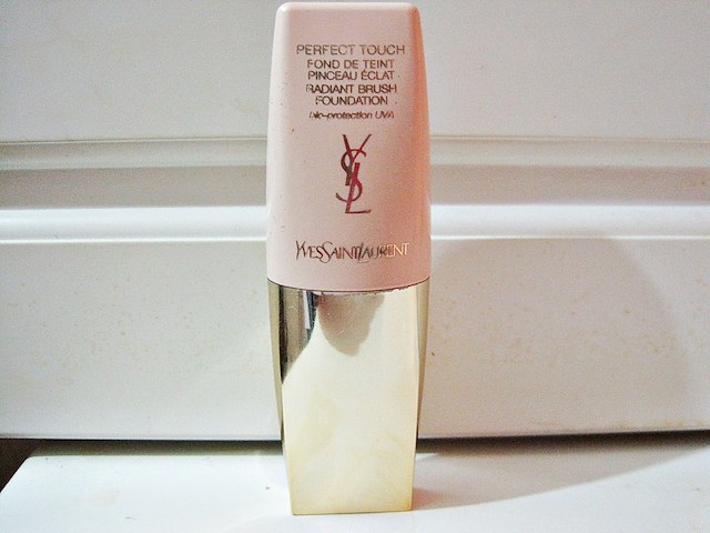 Yves Saint Laurent Perfect Touch Brush Foundation
