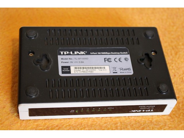 TP-LINK 5-Port 10/100Mbp Switch
