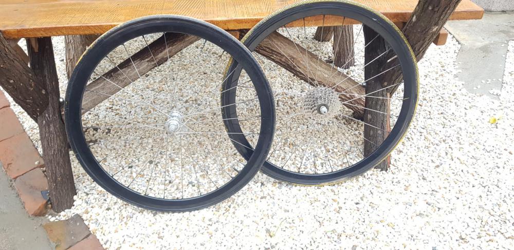 Drumski Tockovi 26" 571 Ultegra 8 spd