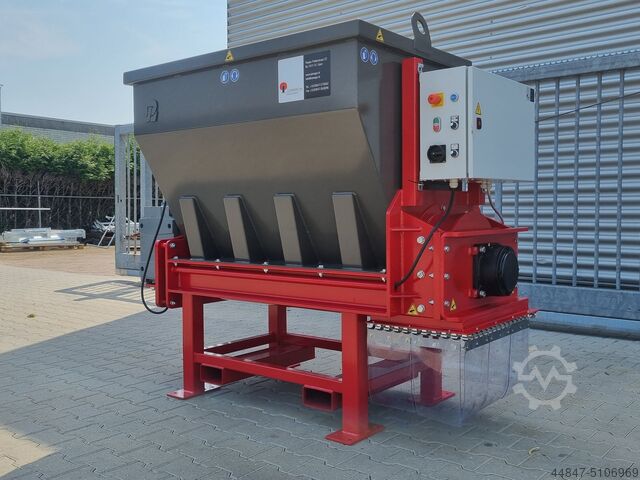 Drvo Pre-Crusher Paleta Šreder
LUMAGO D.S.C. Dutch Shredder Company PYTHON 1300