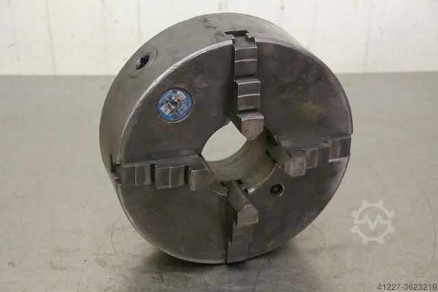 Feed sa četiri stražnje
WMW Niles Durchmesser 250 mm