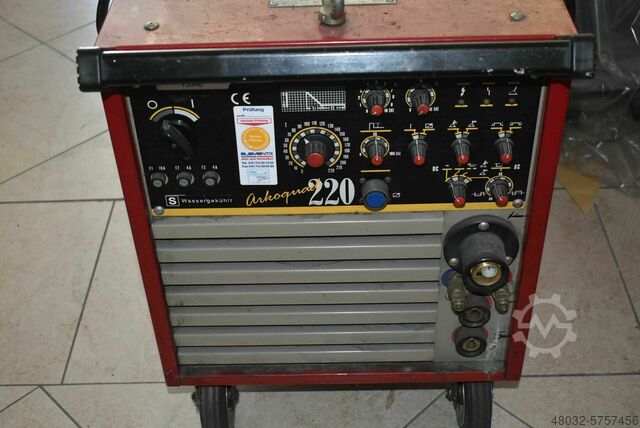 TIG zavarivač
SELCO Arkoquad 220