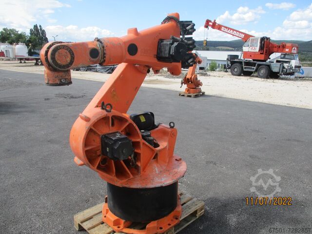 Industrijski roboti
KUKA (1753)