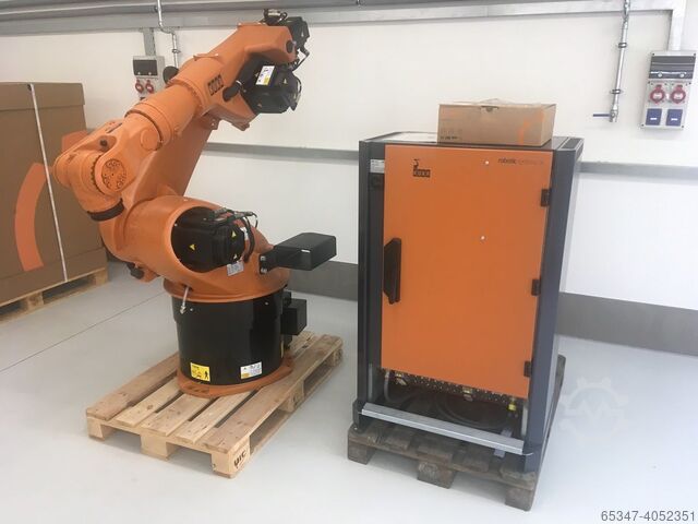 KUKA Robot KR60 L45-3 / L30 ili KR60
KUKA KR60