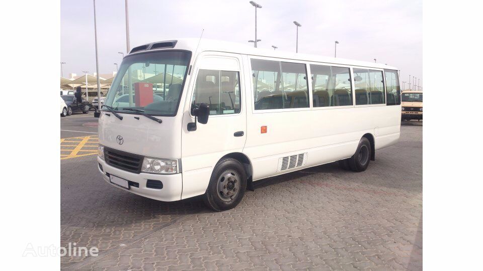 Toyota Coaster prigradski autobus