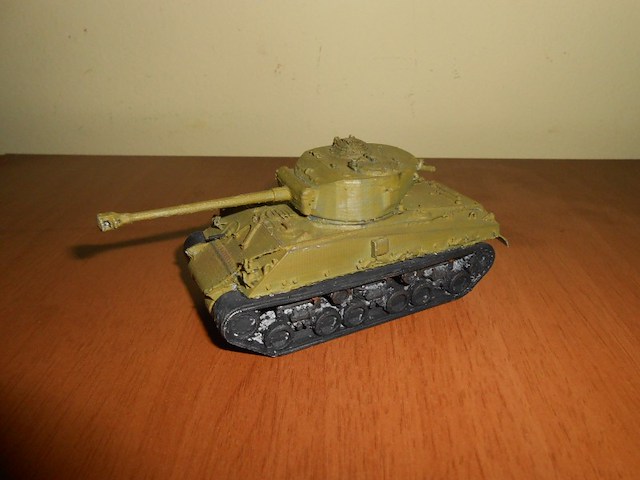 Tenk M4 Sherman