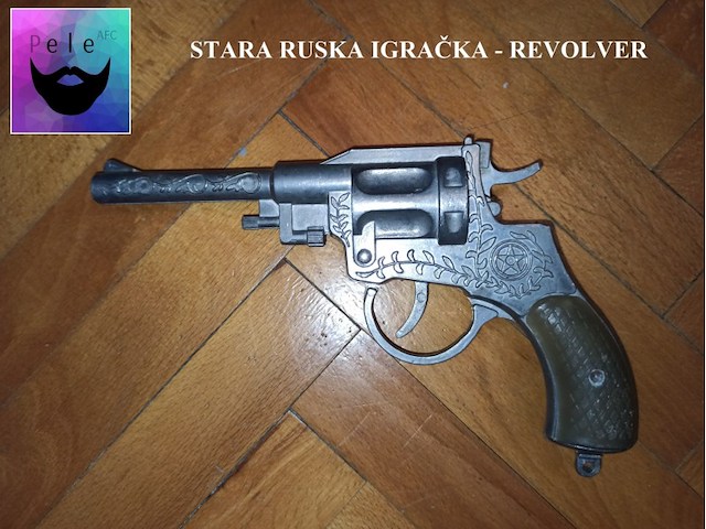 Stara ruska igracka - Pistolj Revolver 1970`