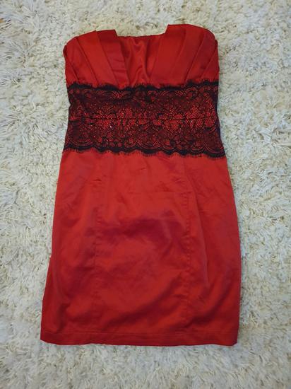 Crvena haljinica sa cipkom