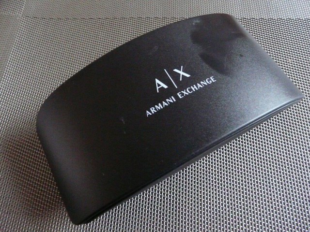 Armani Exchange - čvrsta futrola za naočare